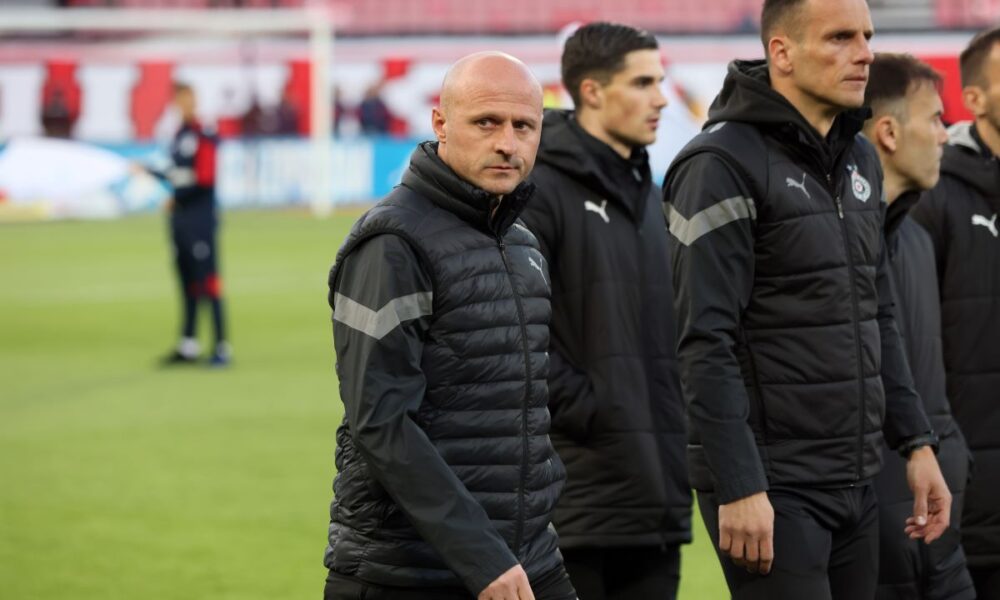 Duljaj otkrio zašto je zamenio Markovića na poluvremenu sa Zvezdom: Razlog nije bio žuti karton ...